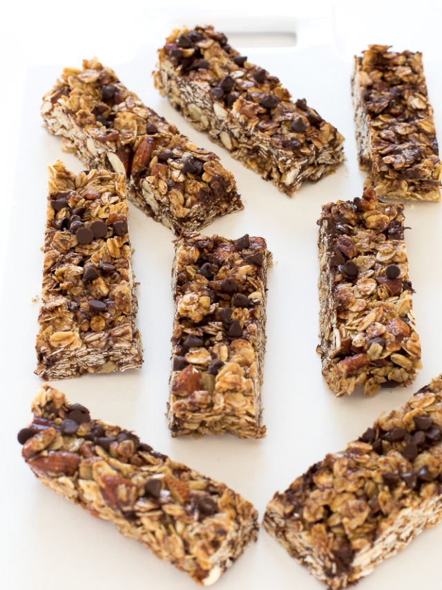 Chocolate Chip Granola Bars - Chef Savvy