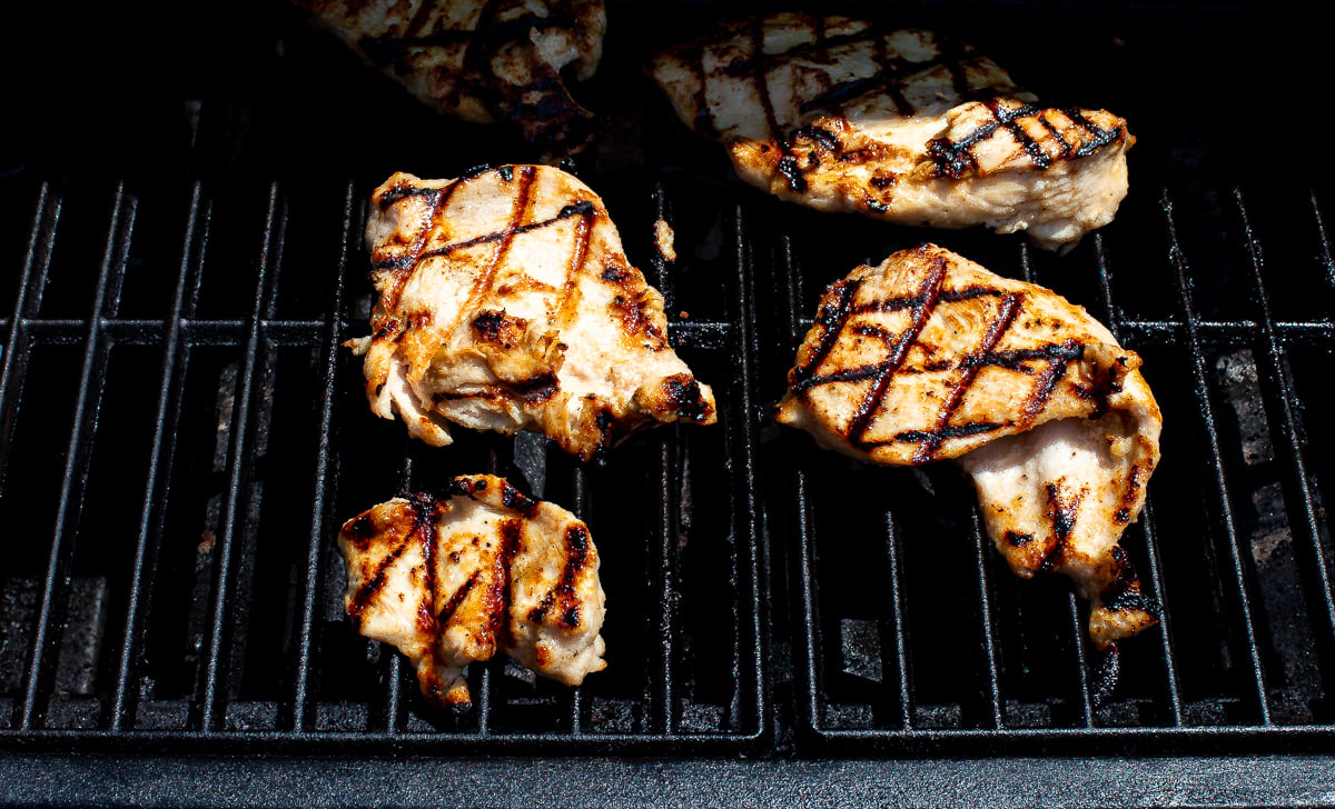 The BEST Grilled Chicken Marinade (Super Juicy!) - Chef Savvy