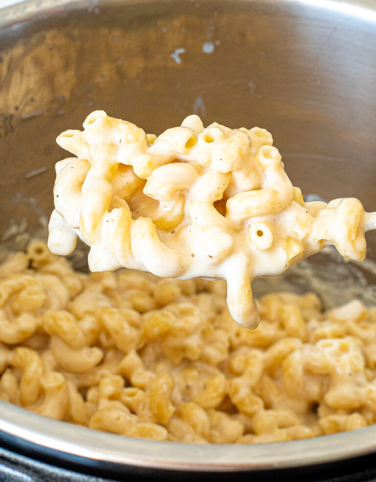 Instant Pot Macaroni and Cheese (Ready in under 15 Minutes!) - Chef Savvy