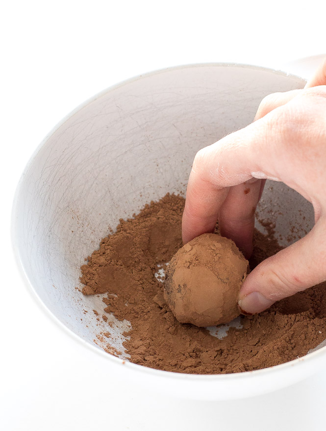 Easy Cream Cheese Truffles (4 Ingredients!) - Chef Savvy